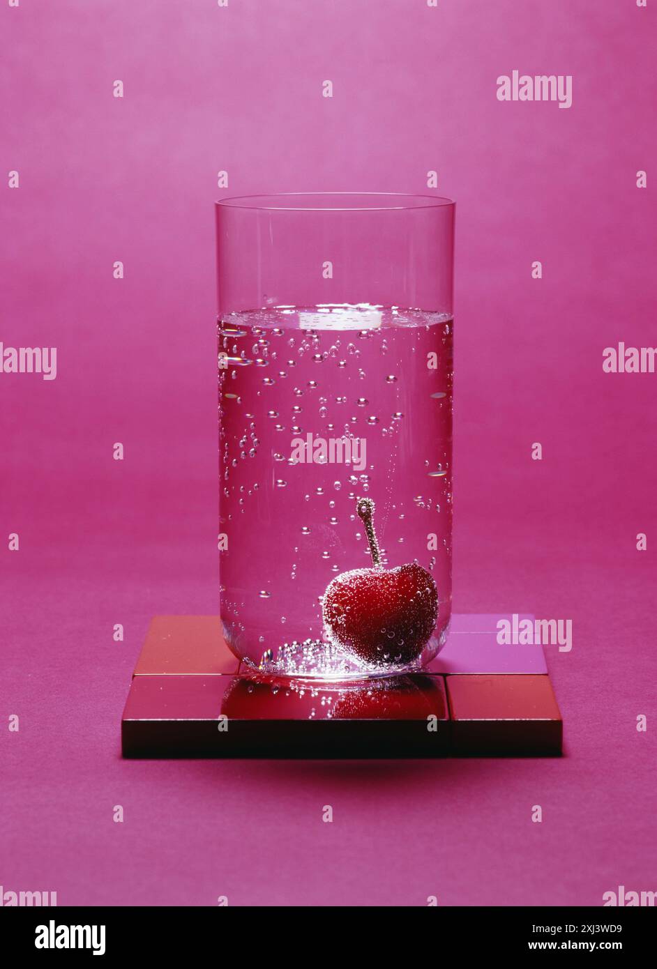 glass of fizzy water Stock Photo - Alamy