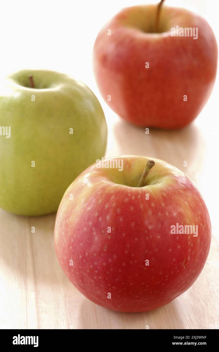 Discovery apple cut out hi-res stock photography and images - Alamy