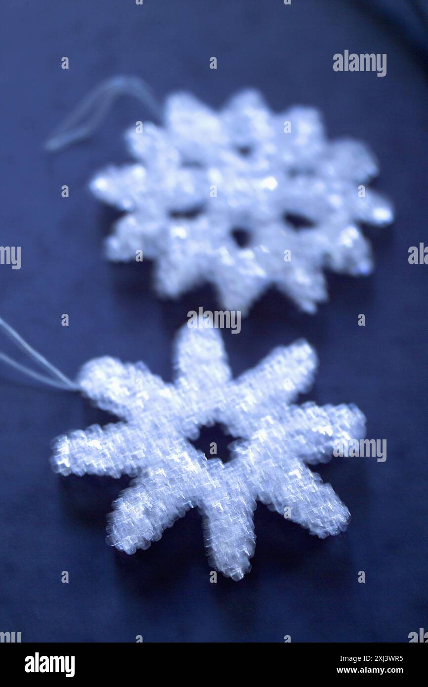 Glossy silver christmas decoration hi-res stock photography and images ...