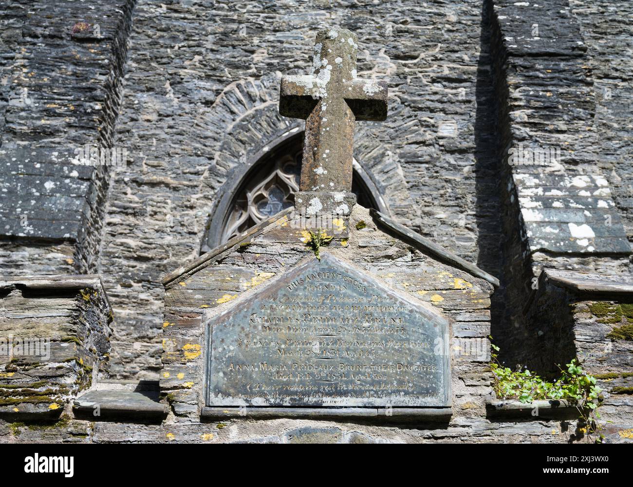 Family members place stone hi-res stock photography and images - Alamy