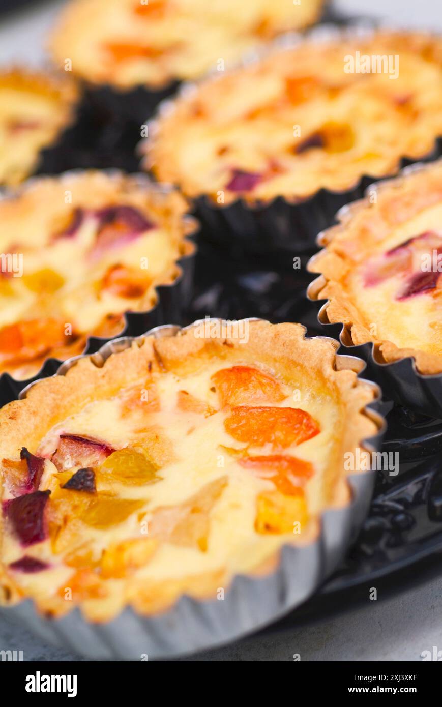 Individual fruit hi-res stock photography and images - Alamy