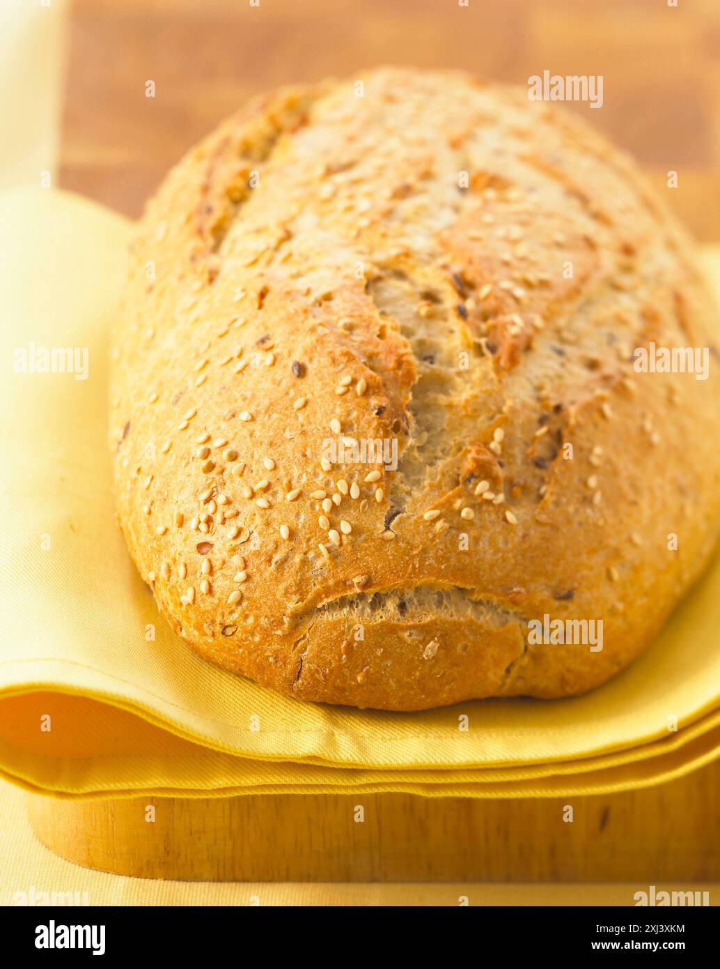 Round loaf hi-res stock photography and images - Alamy