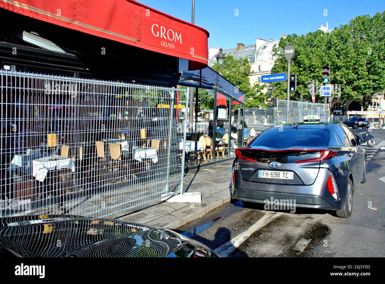 Paris, France. 16th July, 2024. Fences are is installed around Saint ...
