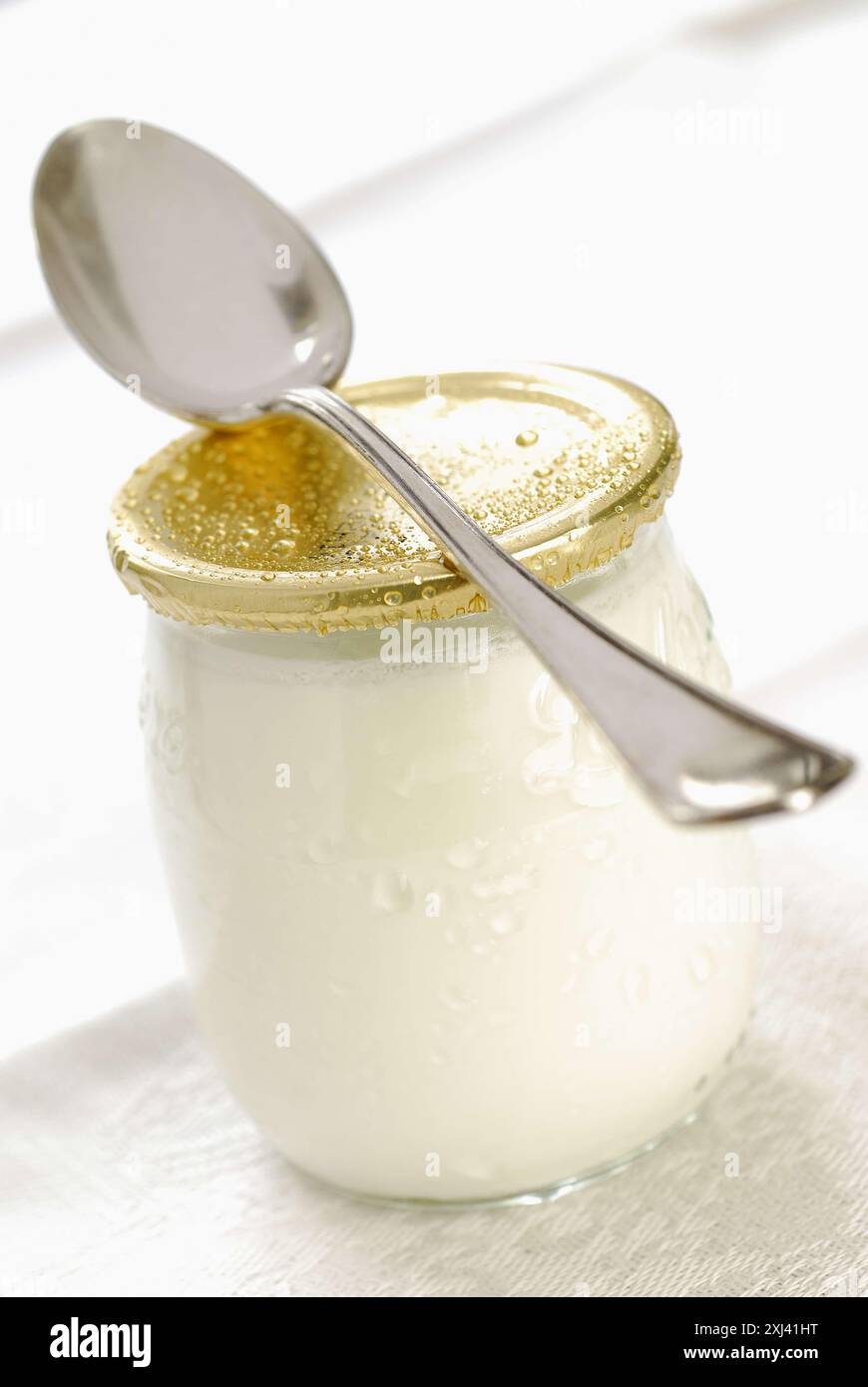 Yoghurt spoon pot hi-res stock photography and images - Alamy