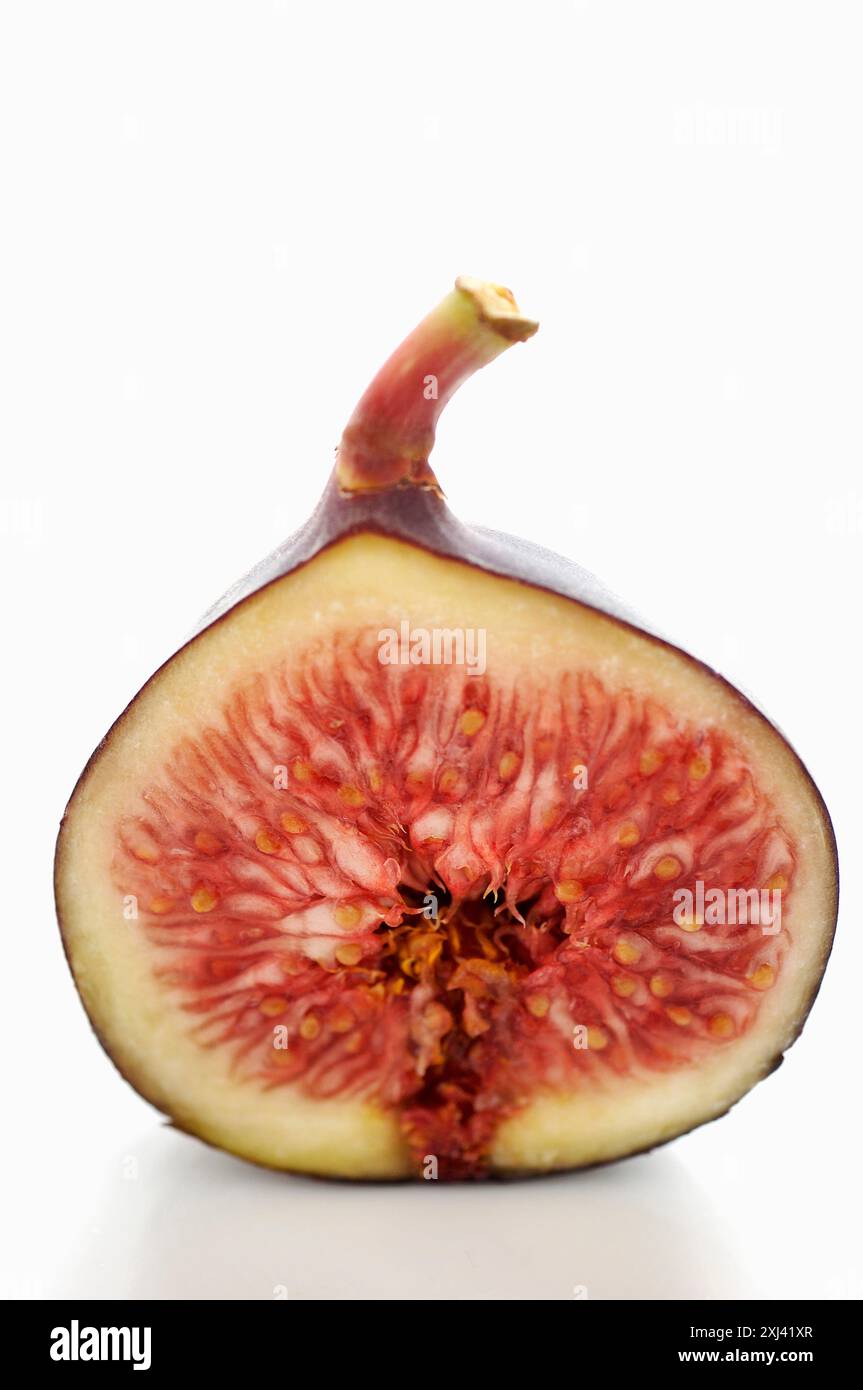 Fig cut in half hi-res stock photography and images - Alamy
