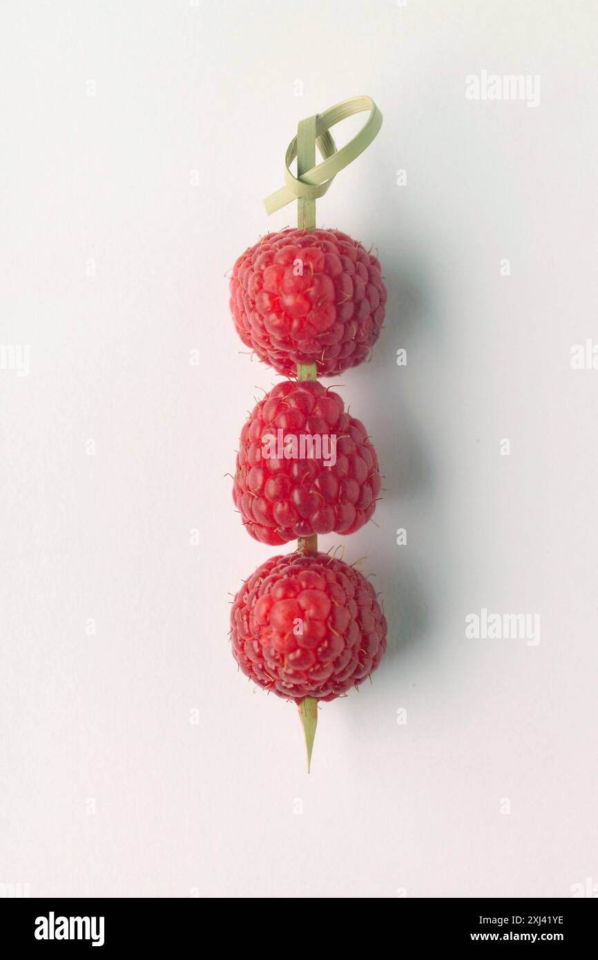 Cocktail fruit skewer hi-res stock photography and images - Alamy