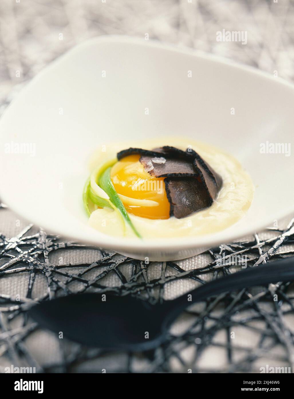 Partridge egg hi-res stock photography and images - Alamy