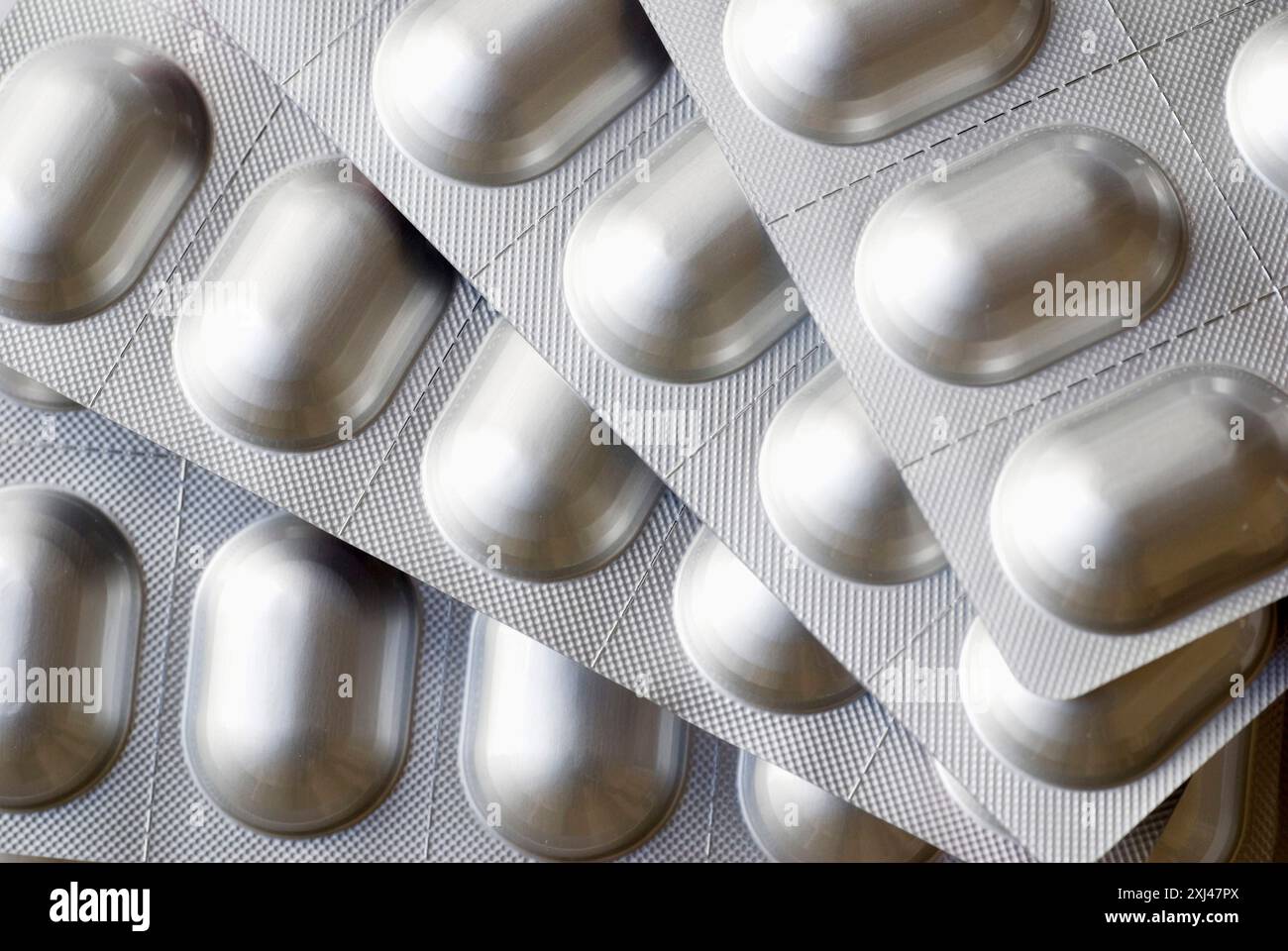 tablets of food supplements Stock Photo - Alamy