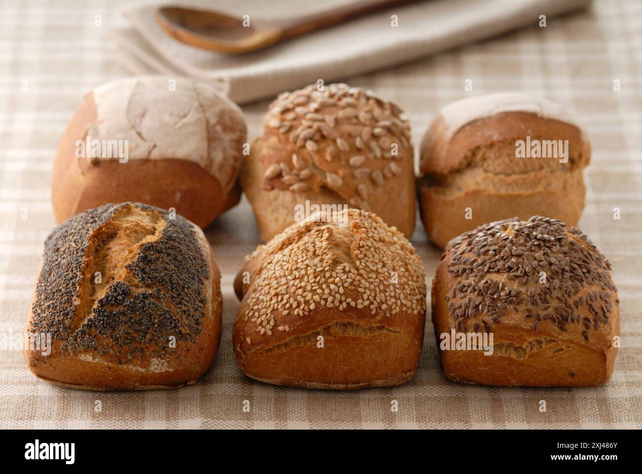 Farmhouse breads hi-res stock photography and images - Alamy