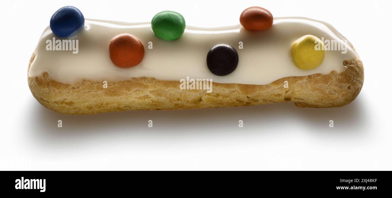 Cut the eclair hi-res stock photography and images - Alamy