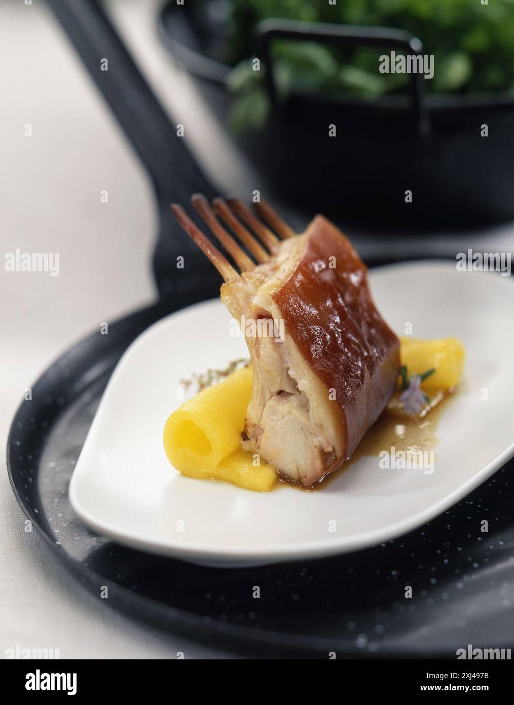 Roast suckling pig Stock Photo - Alamy