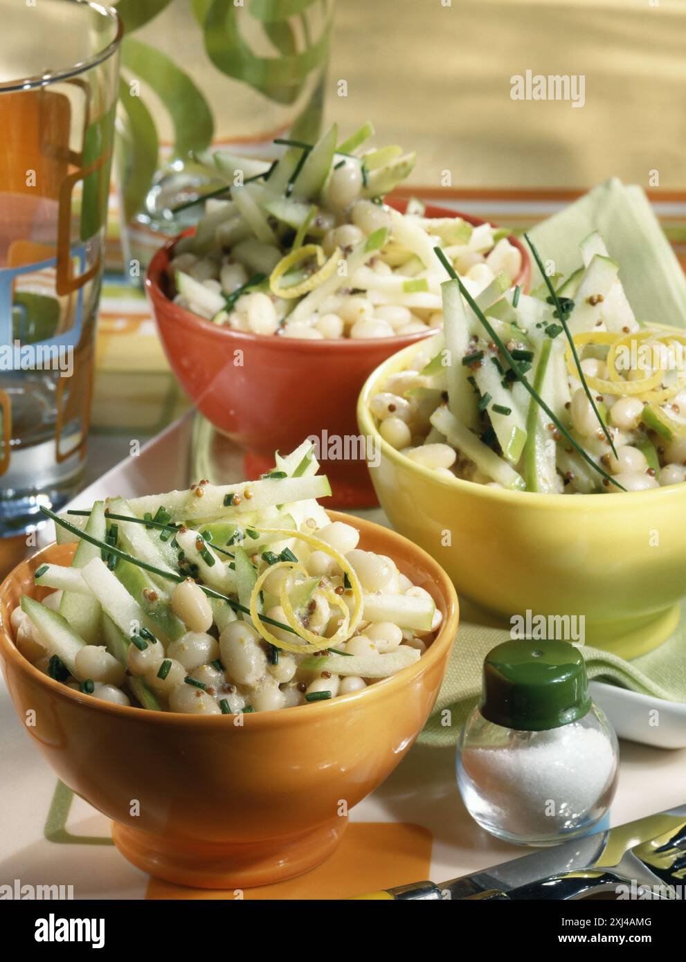 Haricot bean salad with apple french dressing Stock Photo - Alamy