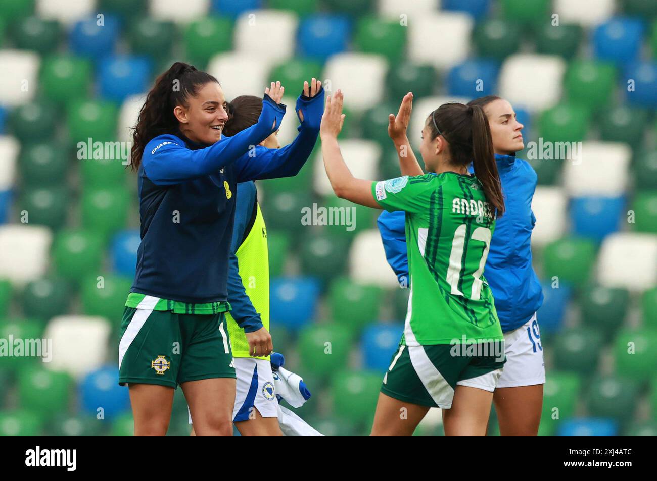 Louise mcdaniel womens football hi-res stock photography and images - Alamy