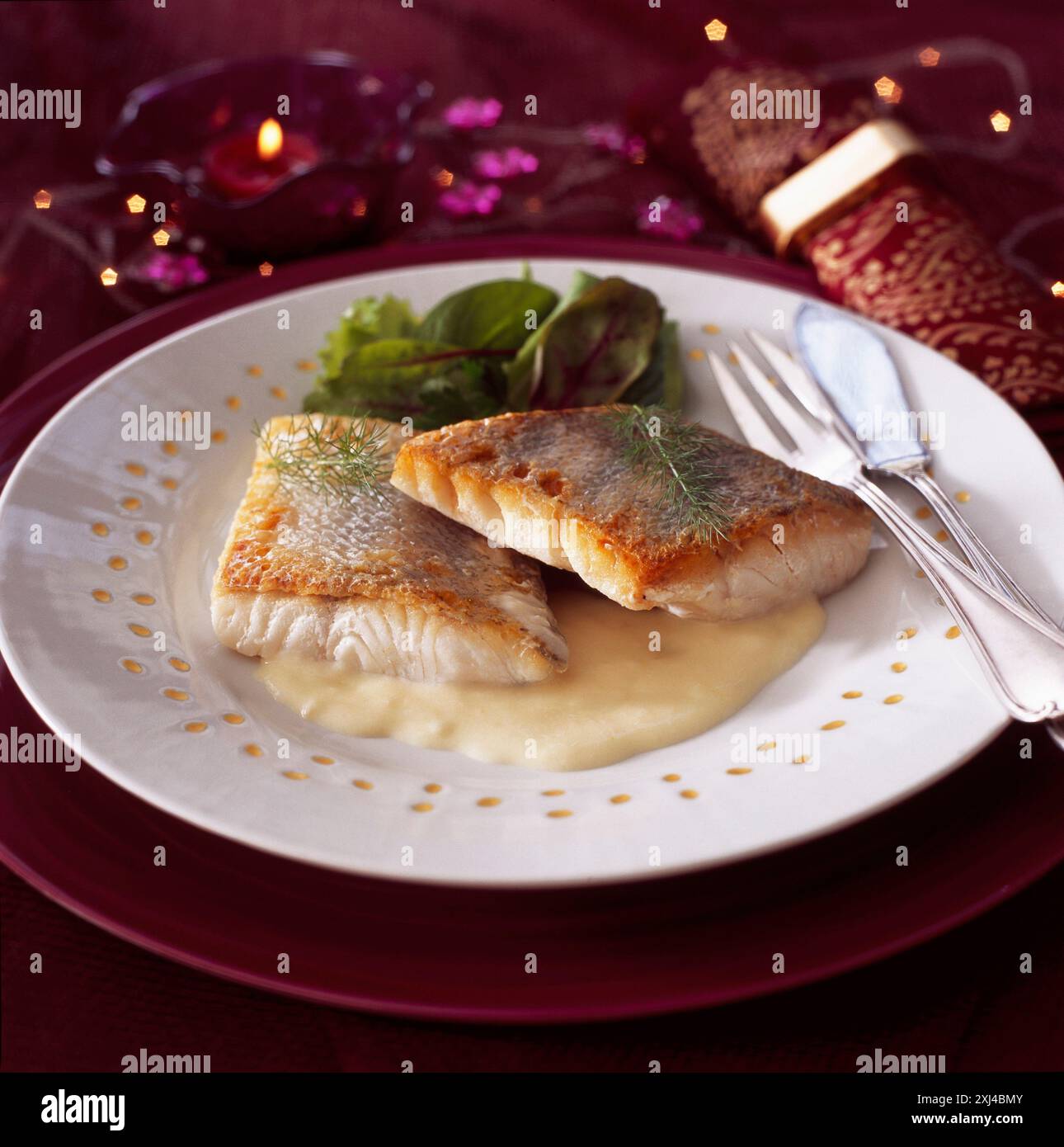 Pan-fried pike-perch fillet with dill Stock Photo - Alamy