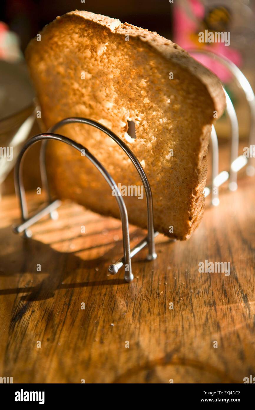 Toast rack hi-res stock photography and images - Alamy
