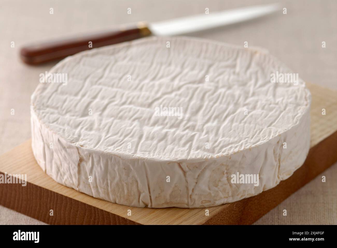 Brie cheese rind hi-res stock photography and images - Alamy