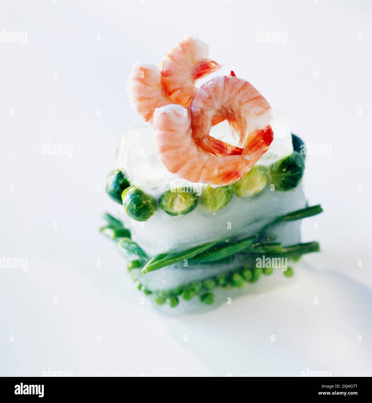 String layer cut out hi-res stock photography and images - Alamy