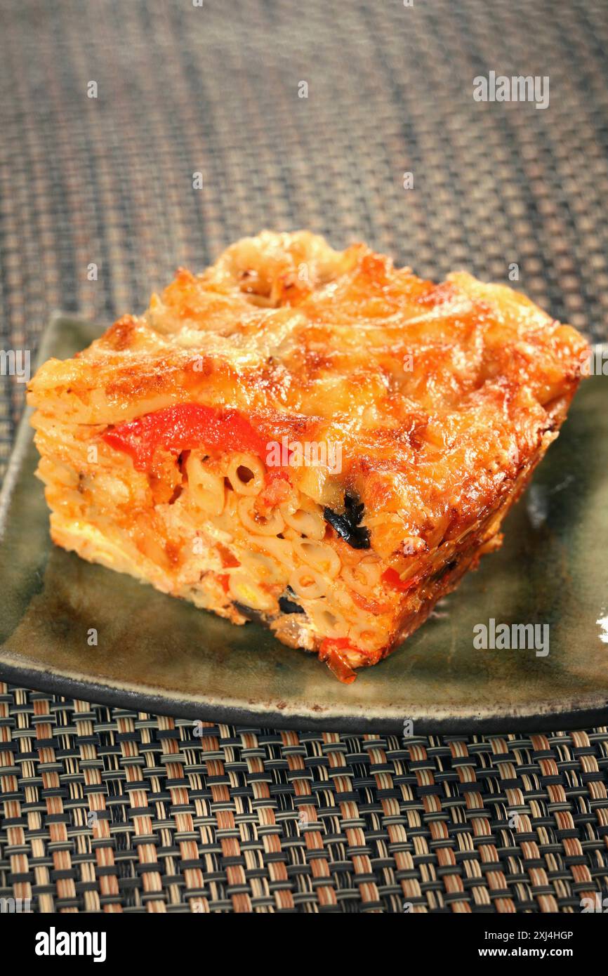 Short macaroni hi-res stock photography and images - Alamy