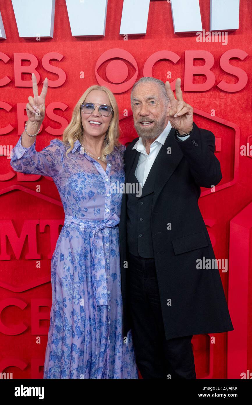 Philanthropists JOHN PAUL DEJORIA and wife ELOISE BROADY walk the red ...