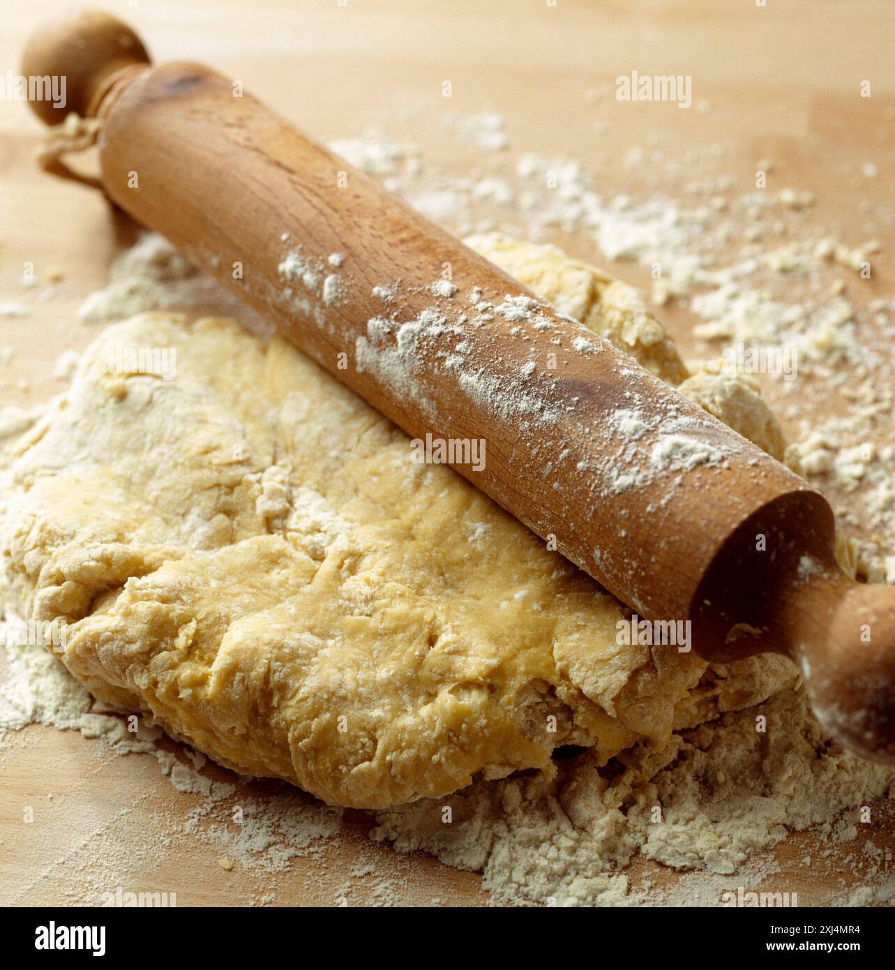 Pasta rolling hi-res stock photography and images - Alamy