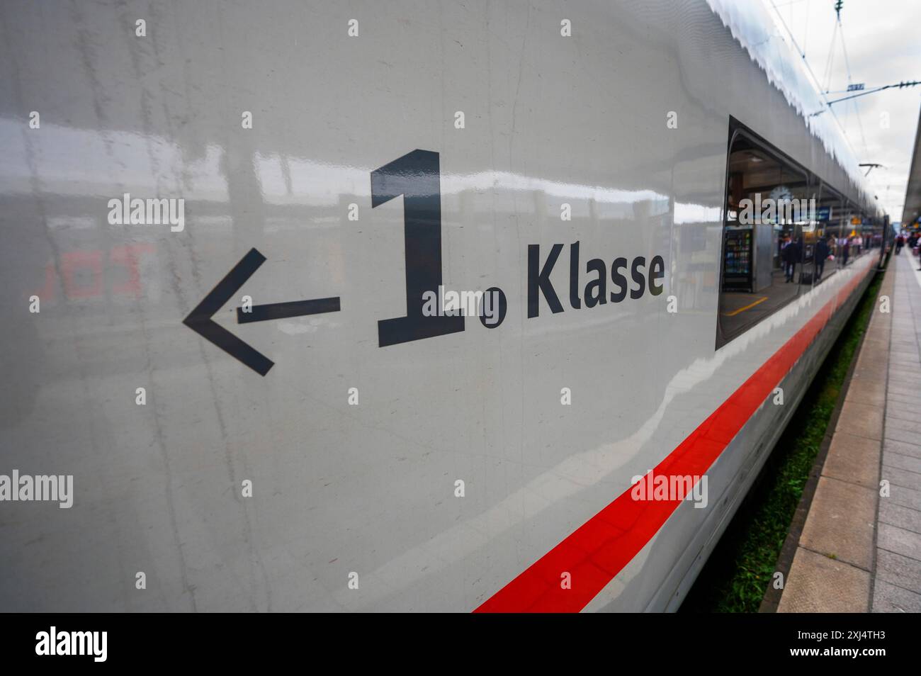 1st class carriage of the Intercity ICE, at the main railway station ...