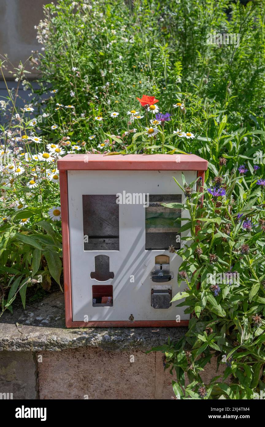 Chewing gum vending machine from the 1950s, Franconia, Bavaria, Germany ...