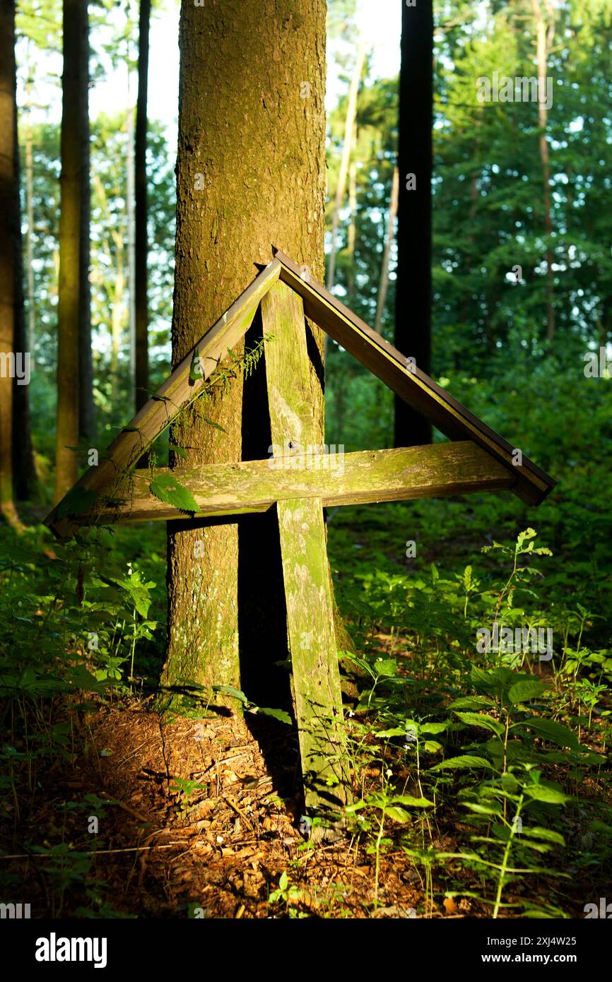 Old wooden cross in hi-res stock photography and images - Alamy