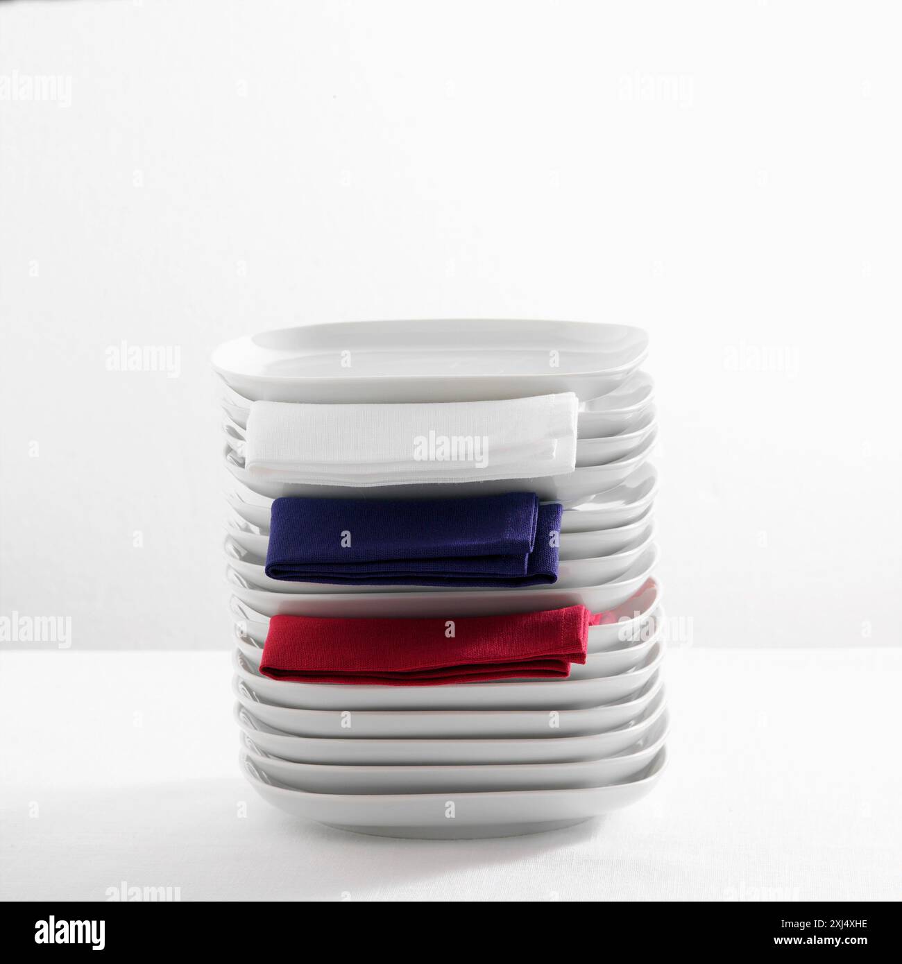 Russian plates hi-res stock photography and images - Alamy