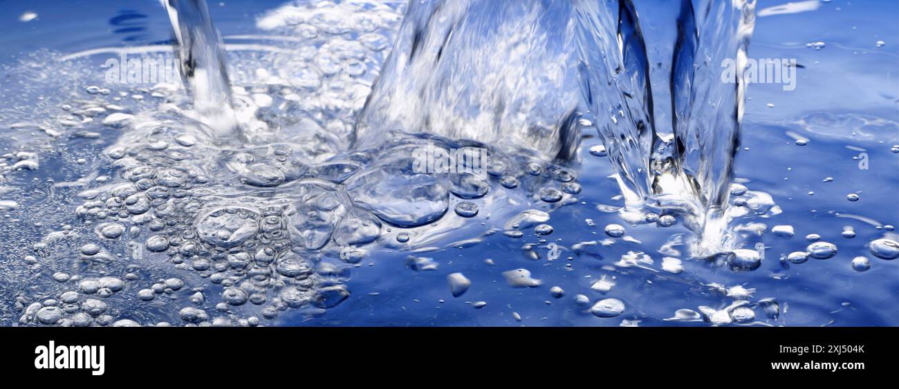 Water pour out hi-res stock photography and images - Alamy
