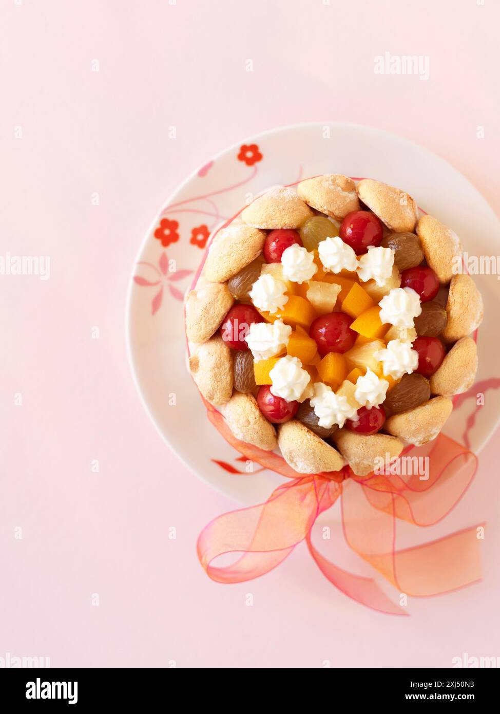Charlotte biscuit pastry cake hi-res stock photography and images - Alamy
