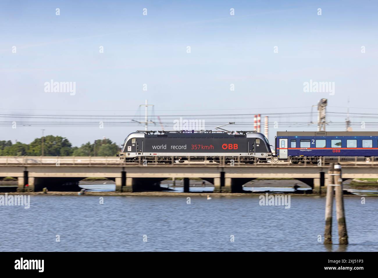 EuroCity, night train, OeBB NightJet on the Ponte della Liberta. World ...