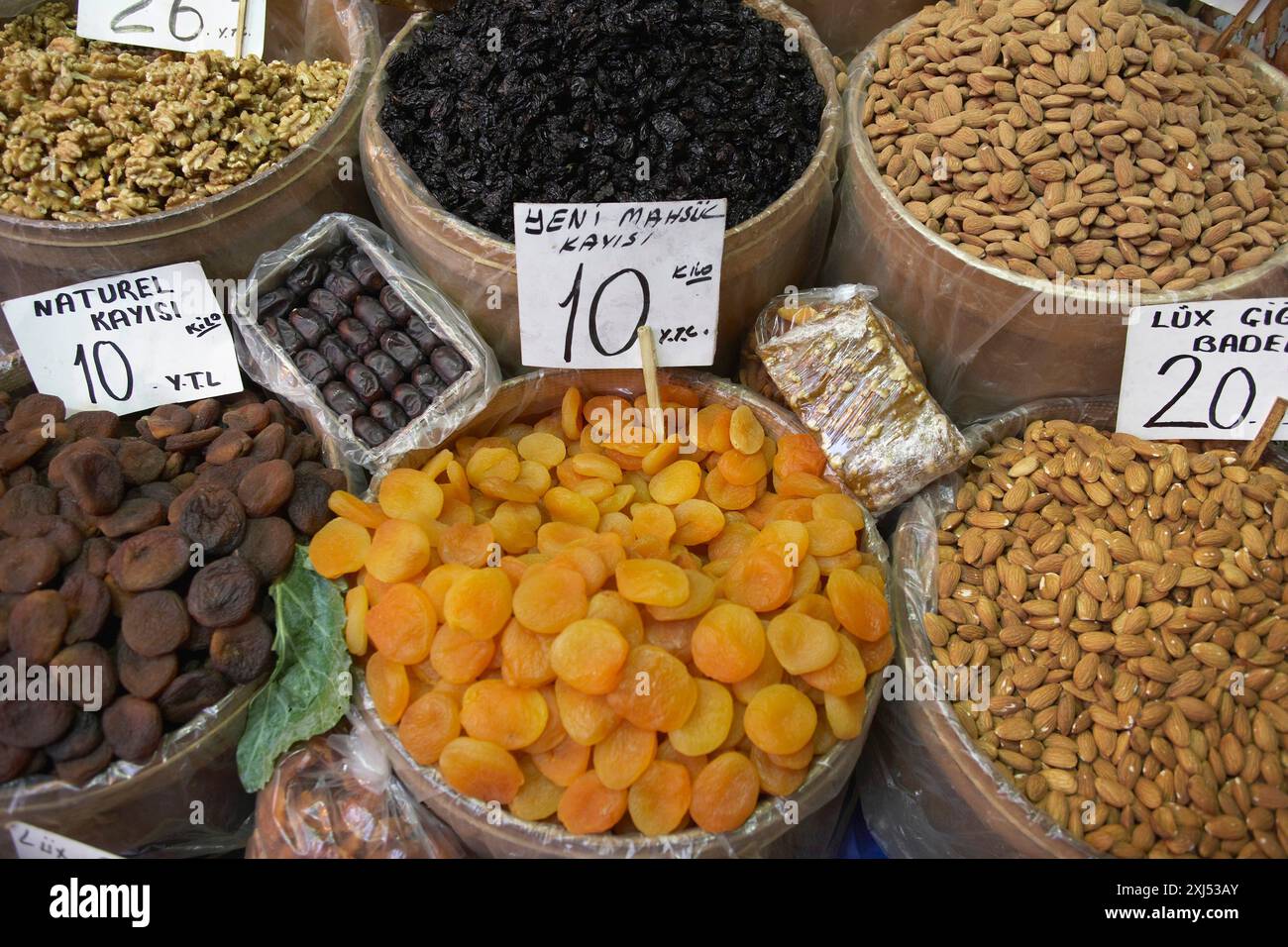 Selection of dried fruit and nuts from Istanbul Stock Photo - Alamy