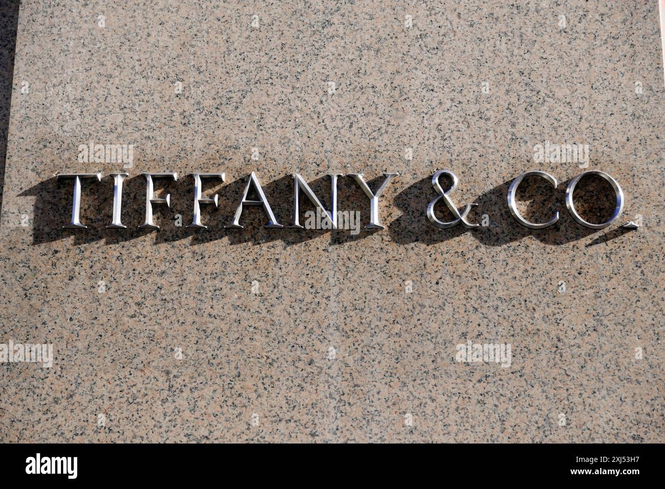 The simple but elegant logo of Tiffany & Co on a wall, Manhattan, New ...