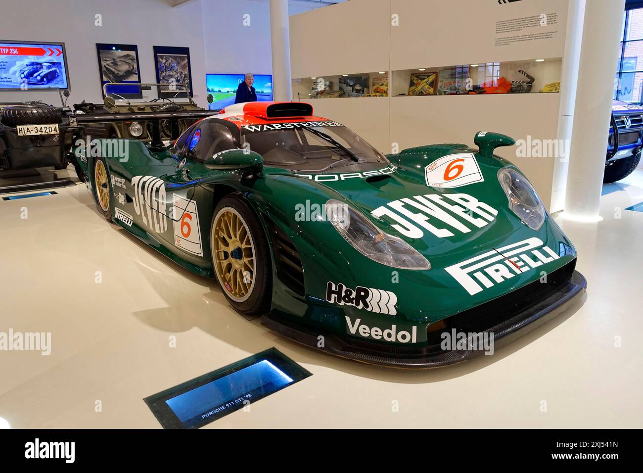PORSCHE 911 GTI 98, front view of a green Porsche racing car with ...