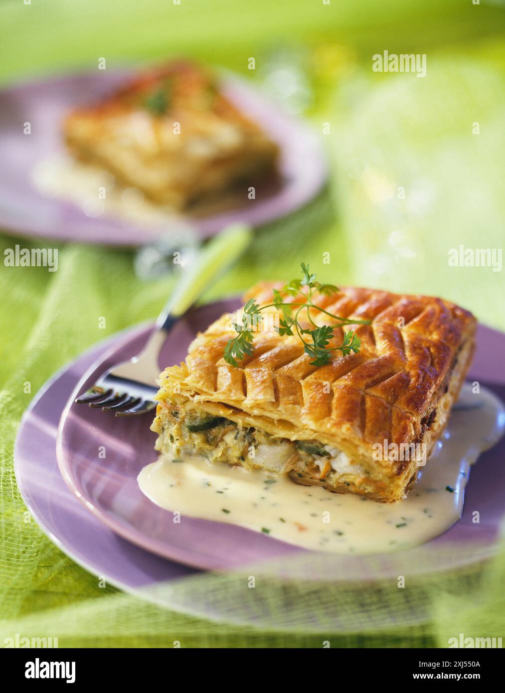 Flaky pastry fish pie hi-res stock photography and images - Alamy