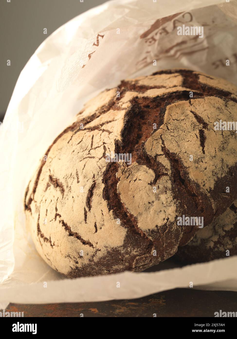 Round loaf of bread Stock Photo - Alamy