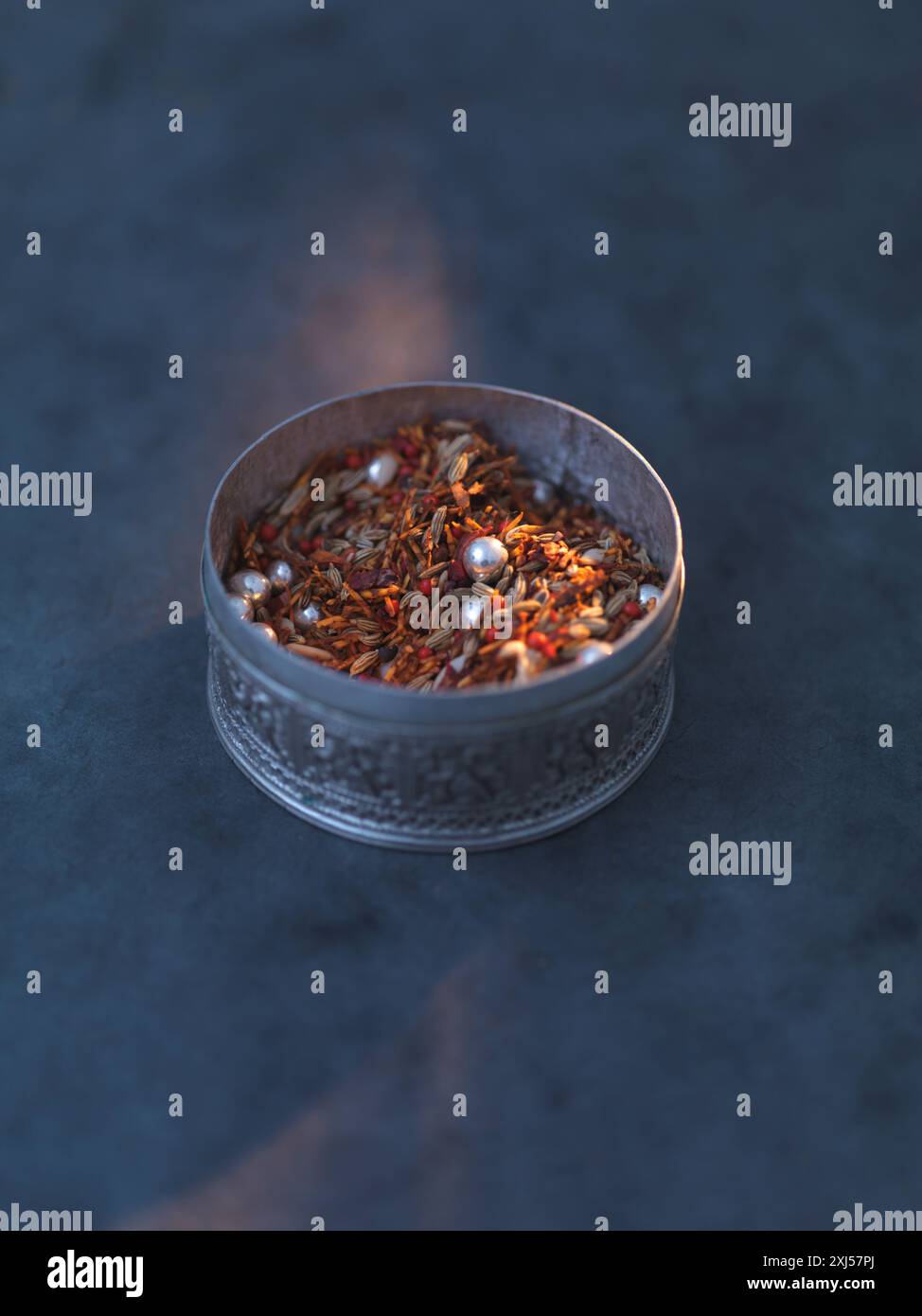 Supari hi-res stock photography and images - Alamy