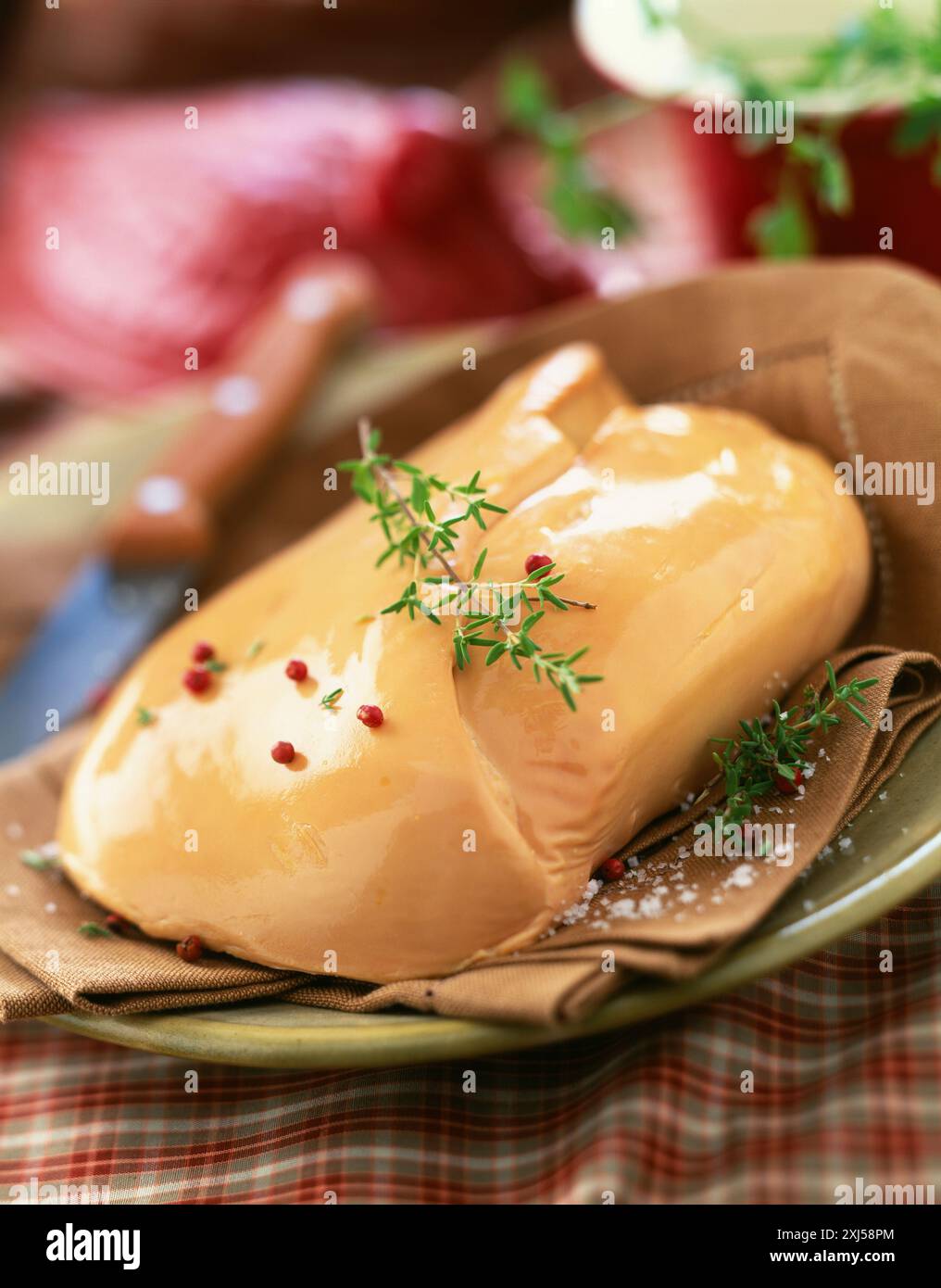 Raw whole duck foie gras Stock Photo - Alamy