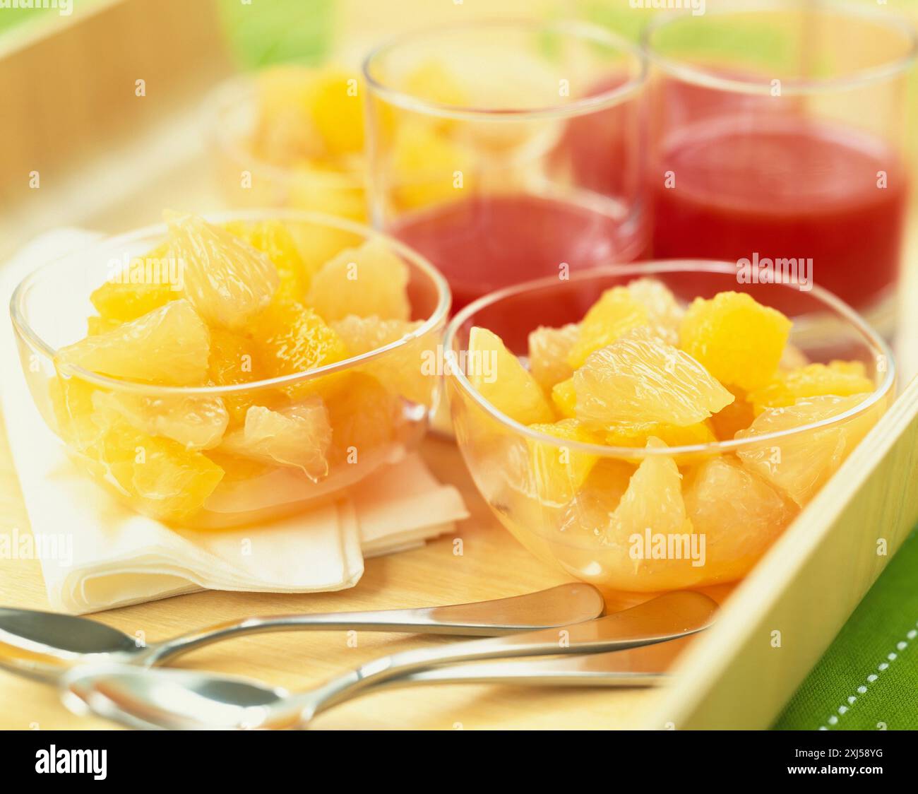 Platter citrus fruit grapefruit hi-res stock photography and images - Alamy