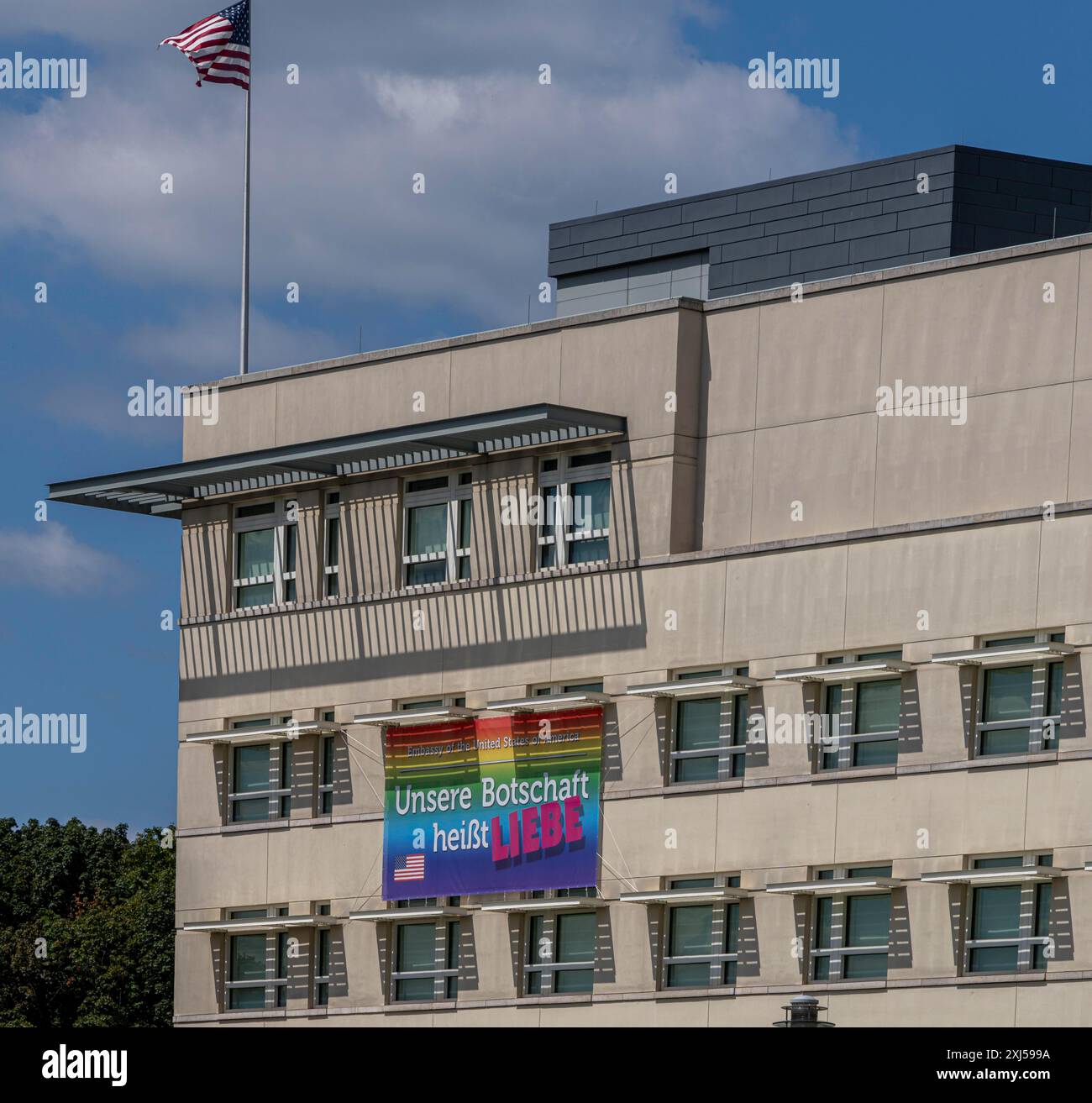 American embassy east berlin hi-res stock photography and images - Alamy
