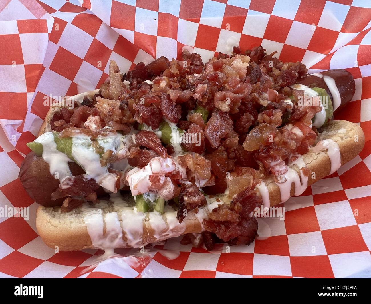 Checkered paper wrapper hi-res stock photography and images - Alamy