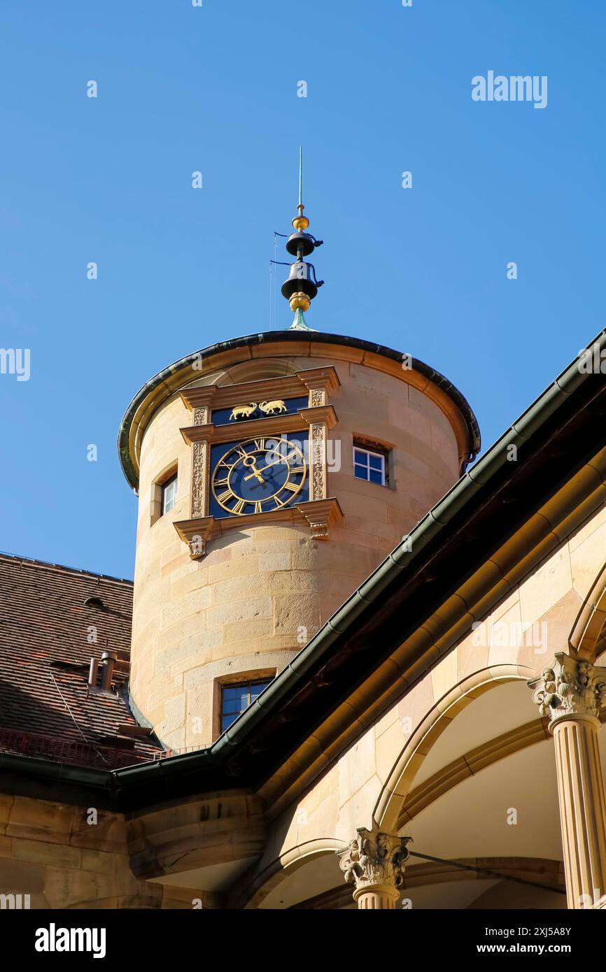 14th century clock hi-res stock photography and images - Alamy
