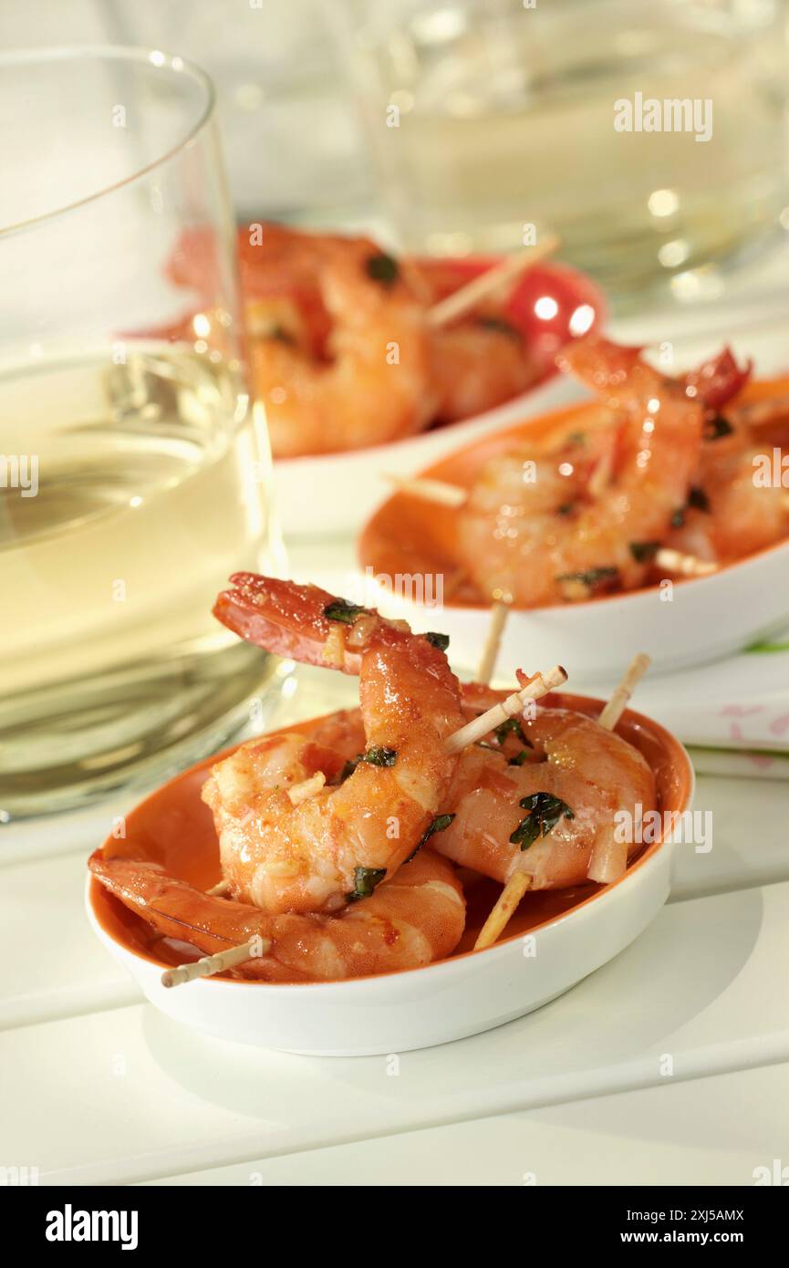 Gambas with garlic and pepper Stock Photo - Alamy