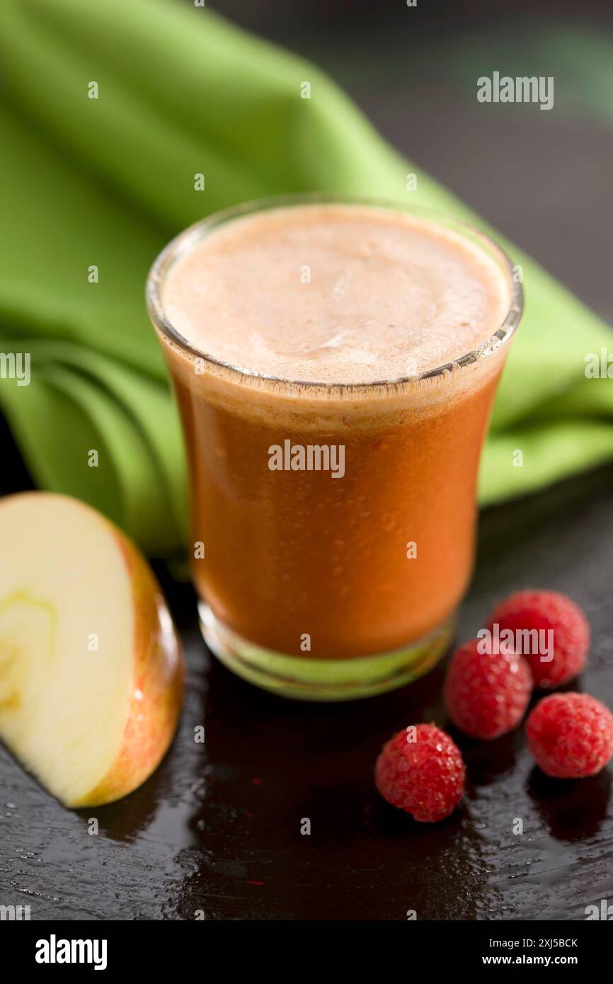 Raspberry and peach hi-res stock photography and images - Alamy