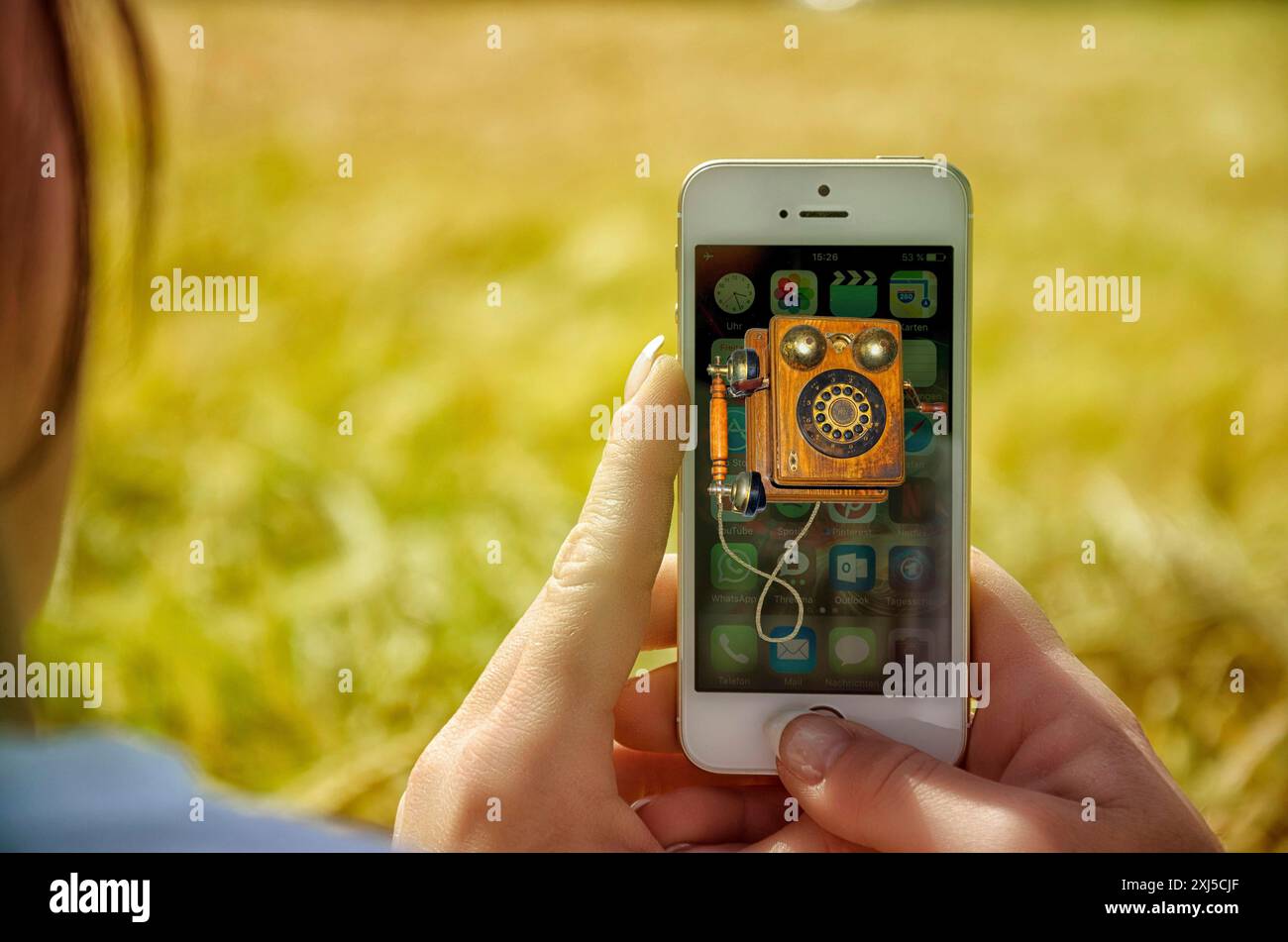 Symbolic image, telephone, mobile phone, smartphone, progress, future ...