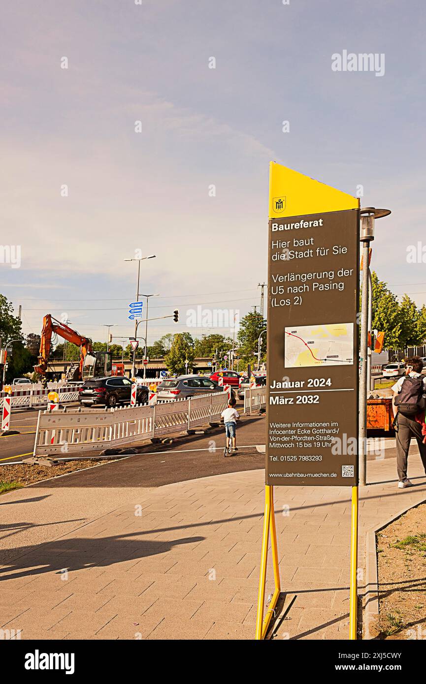 Roadworks, traffic congestion, traffic situation, obstruction, traffic ...