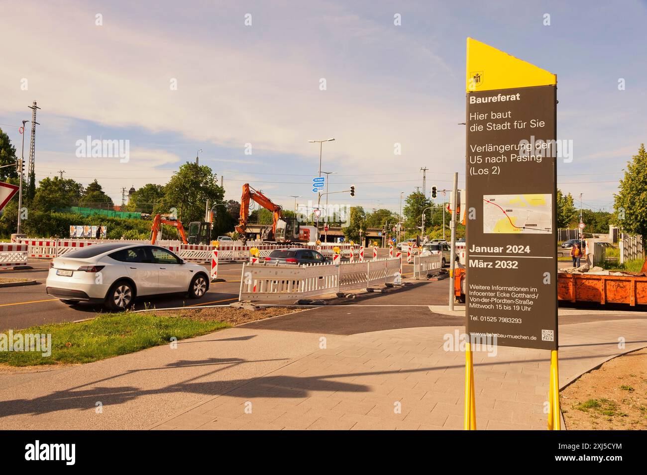 Roadworks, traffic congestion, traffic situation, obstruction, traffic ...