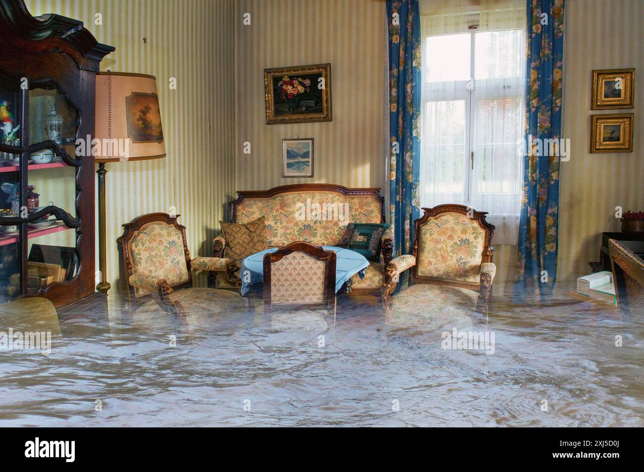Photo of residential flood damage hi-res stock photography and images ...