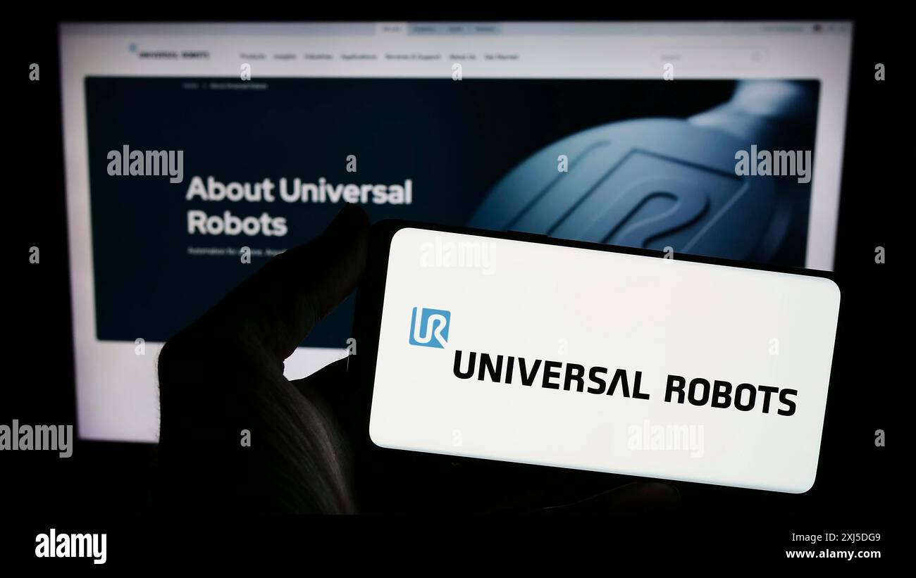 Universal robots logo hi-res stock photography and images - Alamy
