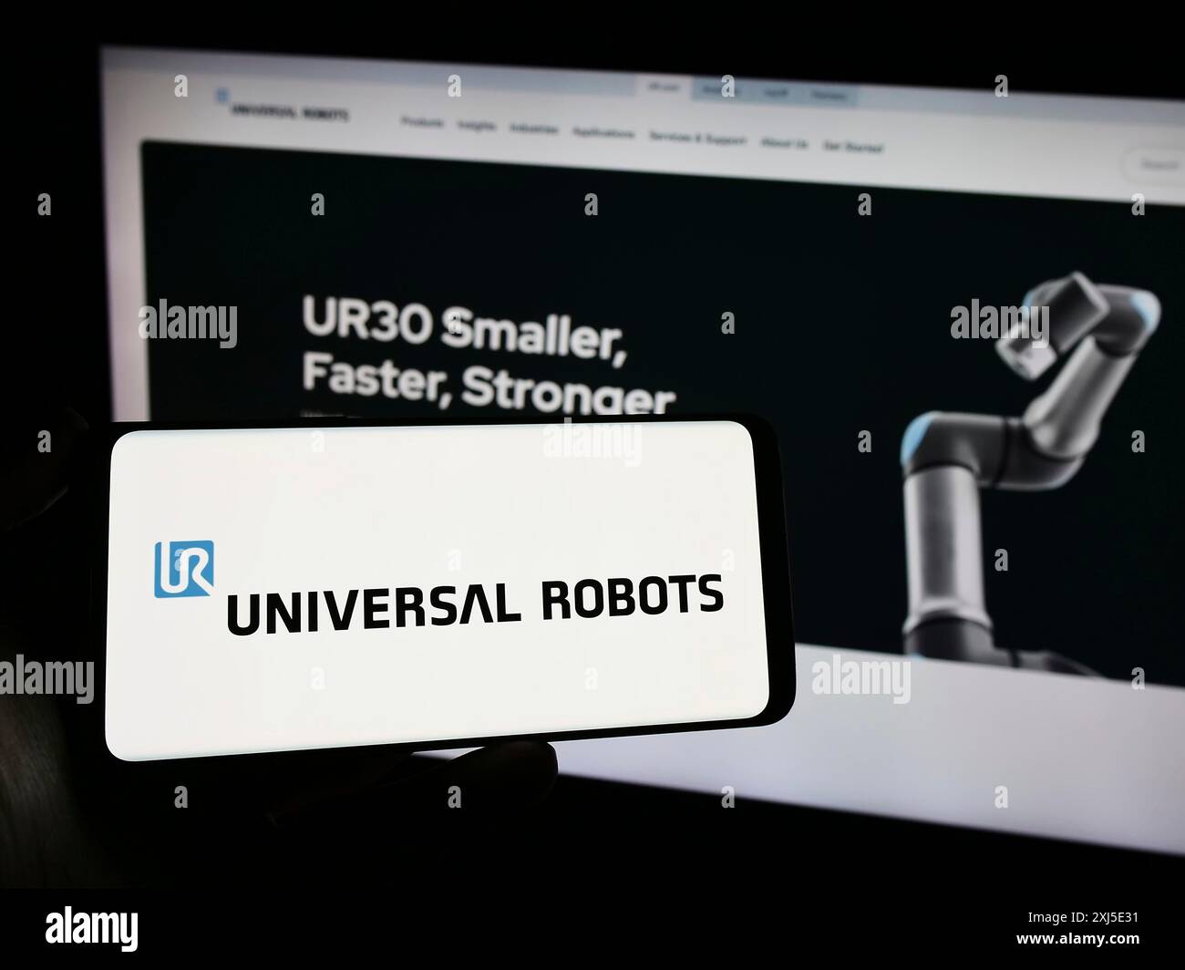 Universal robots logo hi-res stock photography and images - Alamy